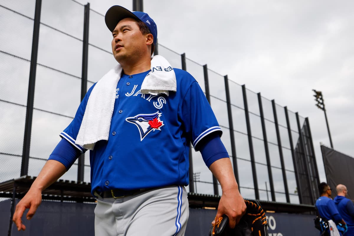Internal options for the Blue Jays 40-man roster when Hyun-Jin Ryu and ...