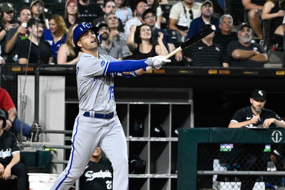 Toronto Blue Jays acquire 2B/OF Whit Merrifield from the Kansas City Royals