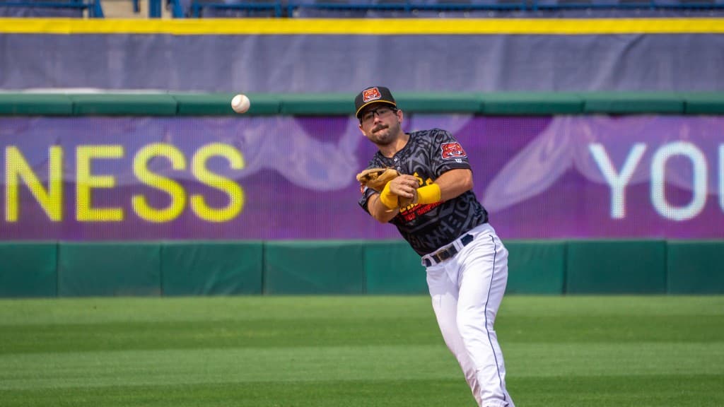 Blue Jays’ prospect Davis Schneider has reportedly been called up to the big leagues