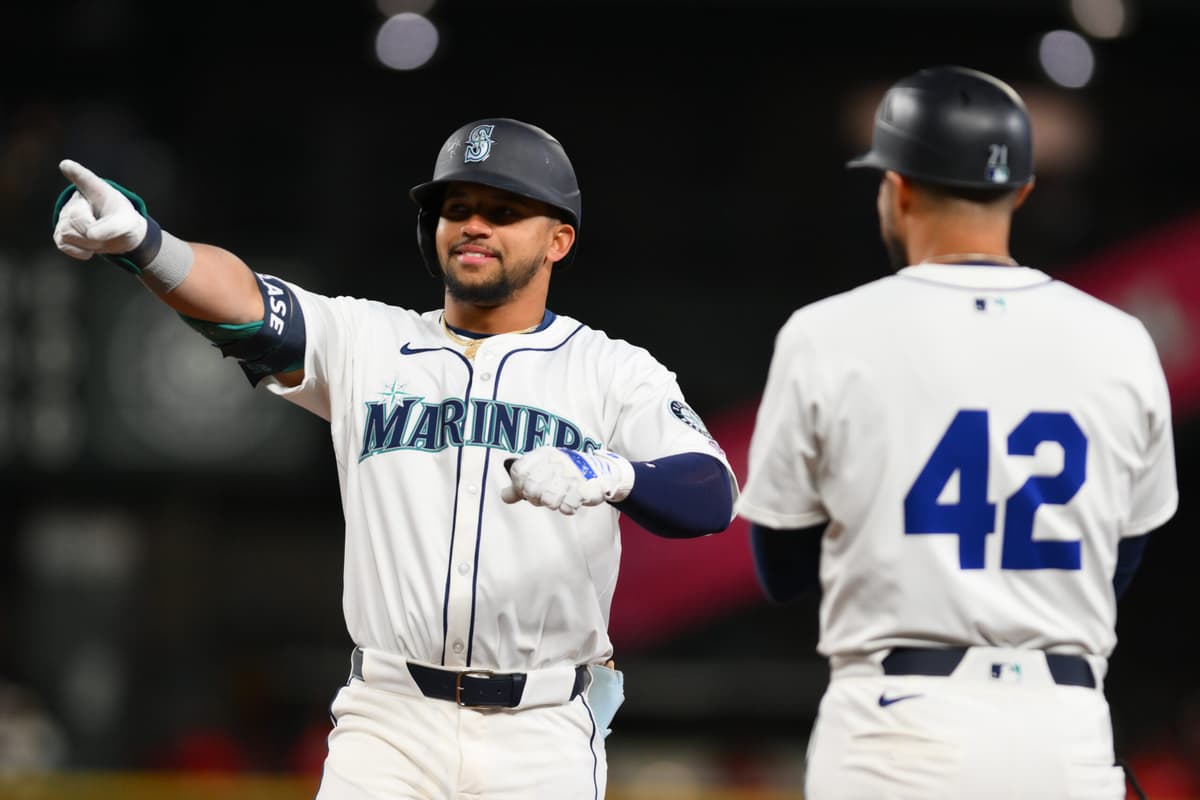 Toronto Blue Jays trade reliever Yimi Garcia to Seattle Mariners for ...