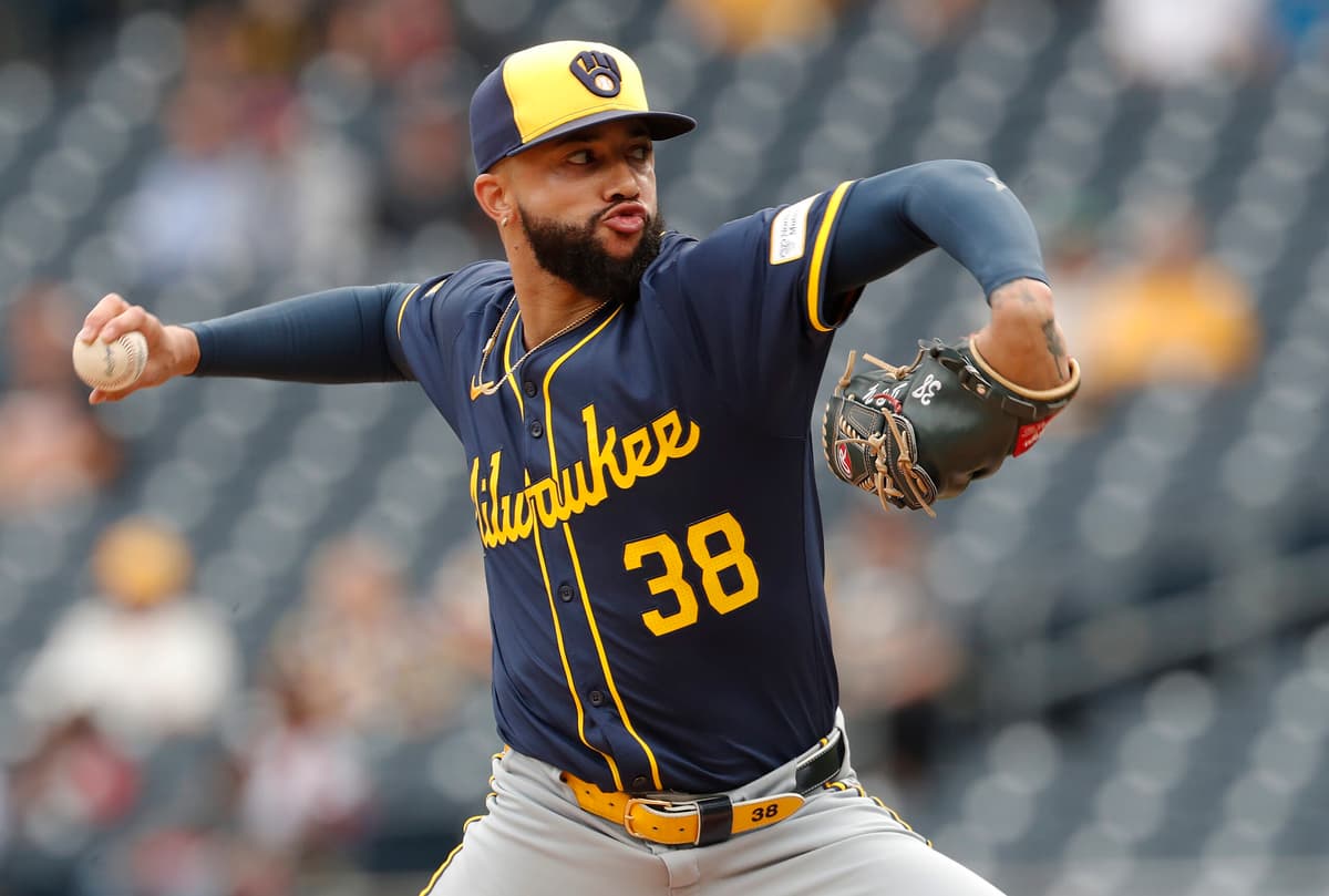 The Yankees get better, as they acquire Devin Williams from the Brewers