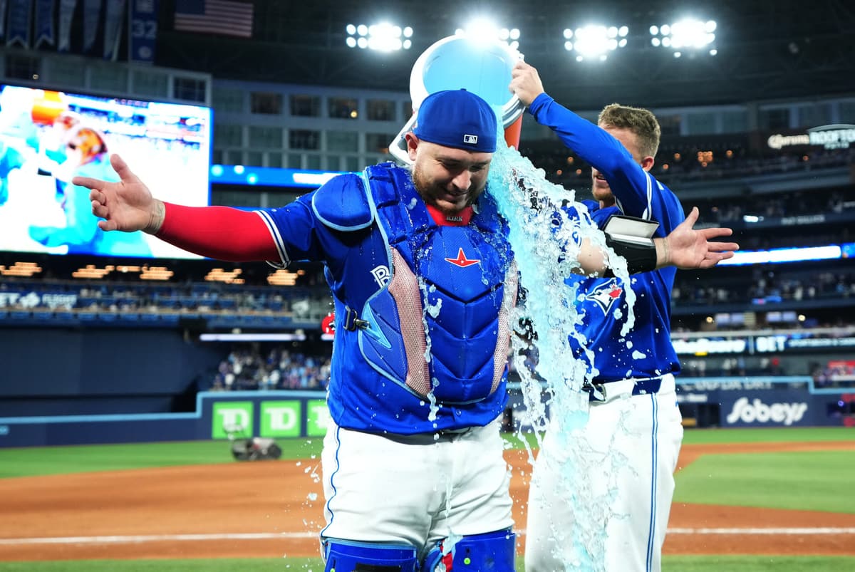 Alejandro Kirk among five Blue Jays nominated for 2025 Gold Glove awards