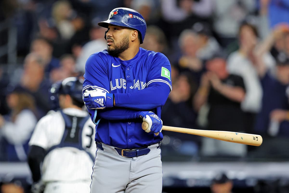 Blue Jays’ Anthony Santander scratched from ALCS Game 2 with back tightness
